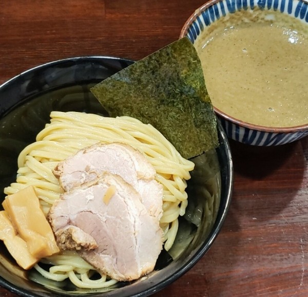 期間限定濃厚煮干しつけめん 1 050円つけめんらーめん活龍 水戸米沢店のレビュー ラーメンデータベース
