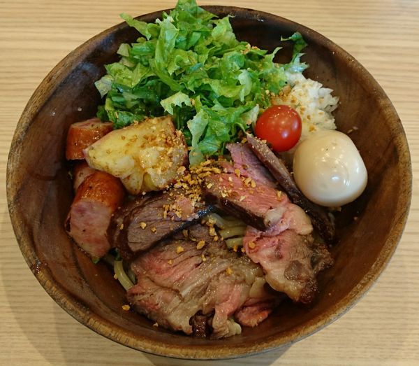 『classic beef palette＋味玉』Handicraft Worksのレビュー | ラーメンデータベース